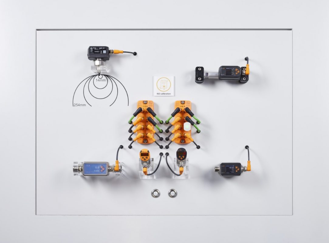 DB0043-A - Process sensors - Flow sensors / flow meters - ifm Exhibitions